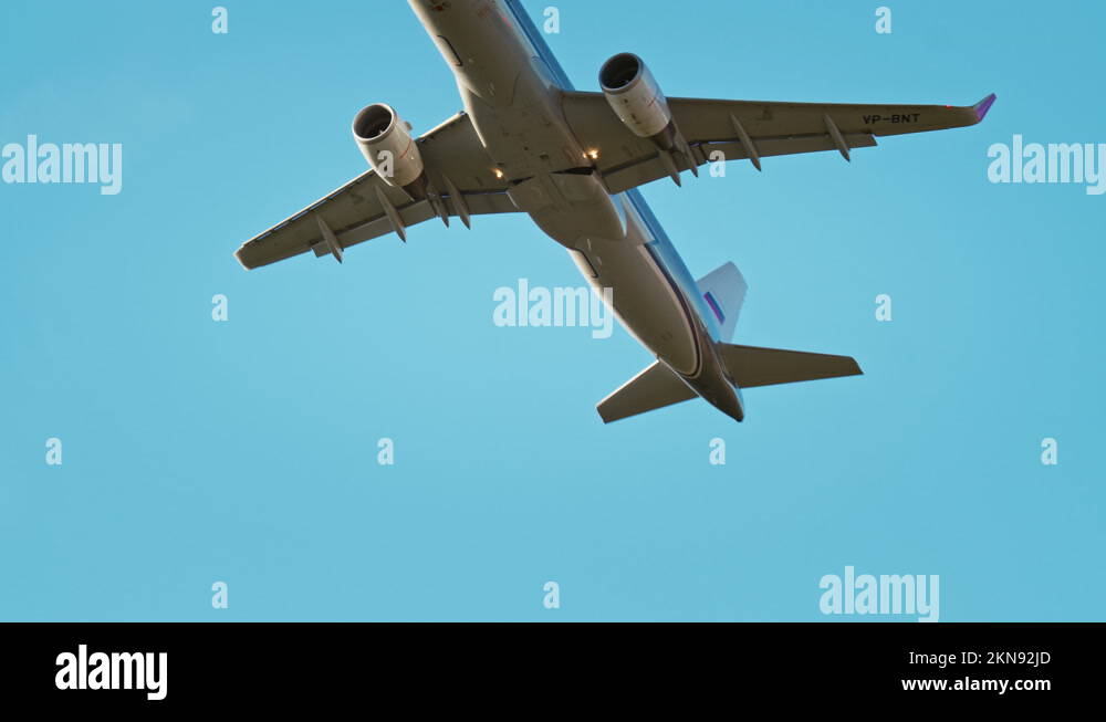 Airbus A320 takes off overhead Stock Video Footage - Alamy