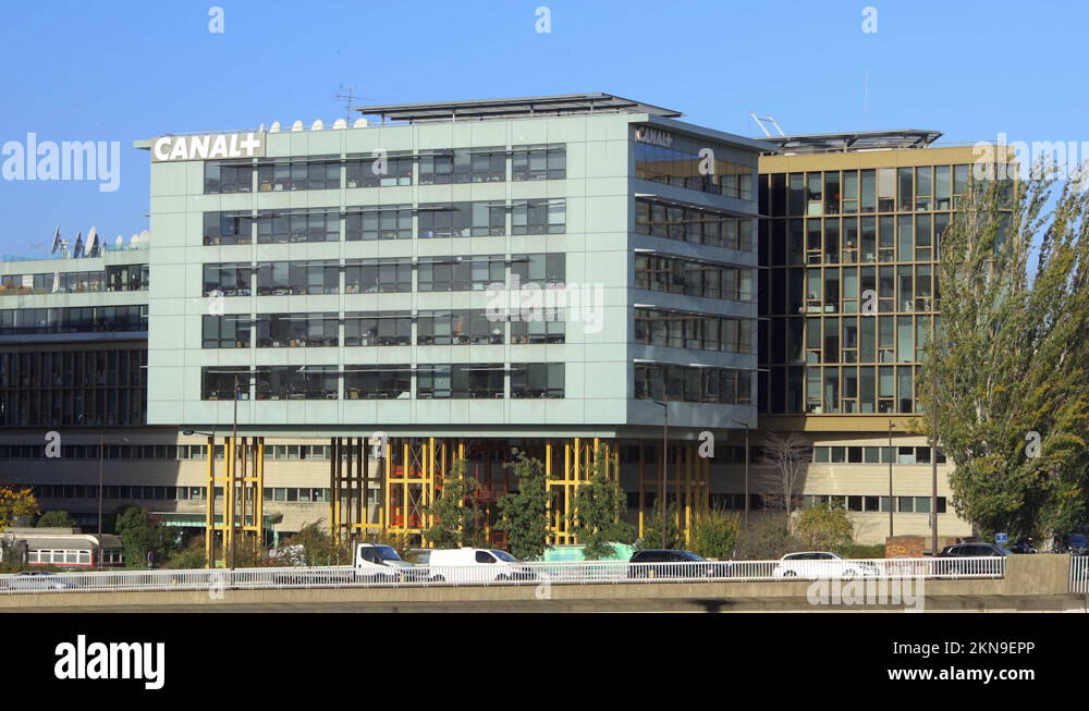 Canal plus tv office Stock Videos & Footage - HD and 4K Video Clips - Alamy
