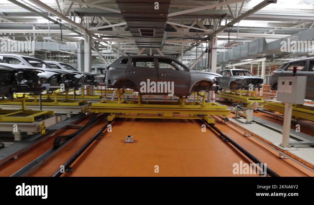 Car factory painting Stock Videos & Footage - HD and 4K Video Clips - Alamy
