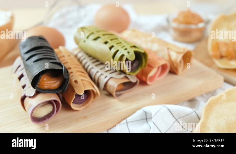 Crispy cream Stock Videos & Footage - HD and 4K Video Clips - Alamy