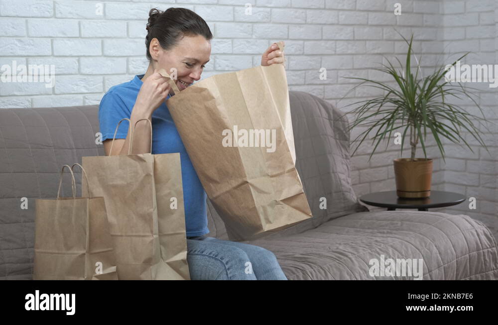 Parcel and Stock Videos & Footage - HD and 4K Video Clips - Alamy