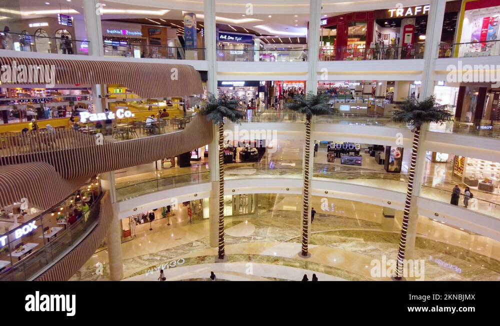 Capacity mall Stock Videos & Footage - HD and 4K Video Clips - Alamy