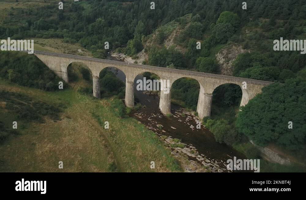 Arch over railway Stock Videos & Footage - HD and 4K Video Clips - Alamy