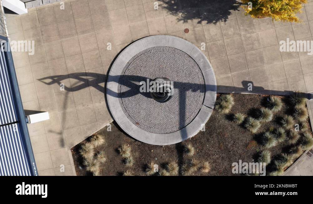 Swirl sculpture Stock Videos & Footage - HD and 4K Video Clips - Alamy