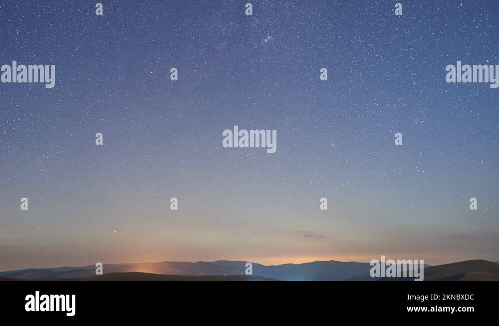 Perseids meteor Stock Videos & Footage - HD and 4K Video Clips - Alamy