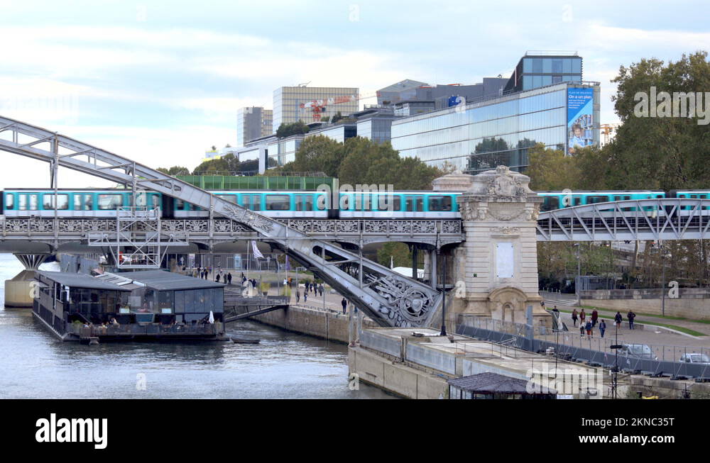 Two Metro trains crossing each other on the Viaduc d'Austerlitz bridge in Paris Stock Video ...