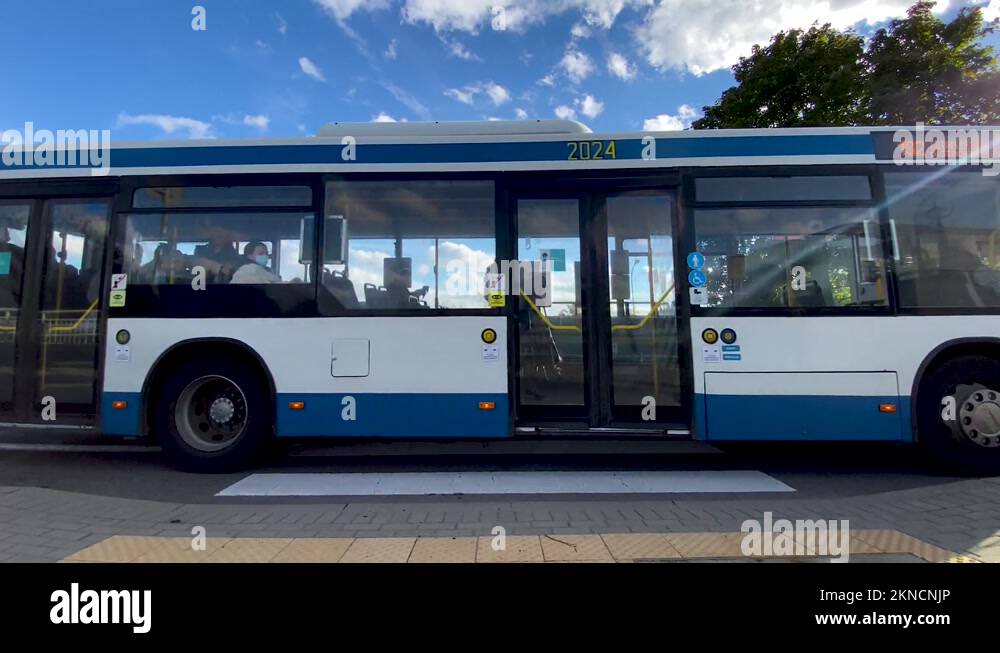 Mercedes autobus Stock Videos & Footage - HD and 4K Video Clips - Alamy