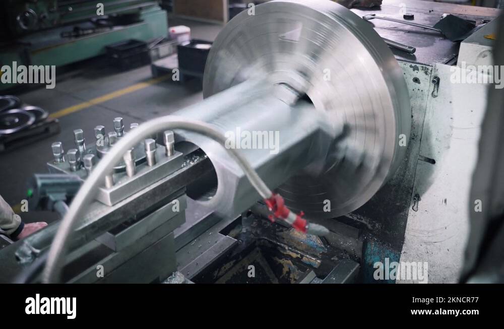 Pulling out the tool of a rotating rectangular steel product's inner ...