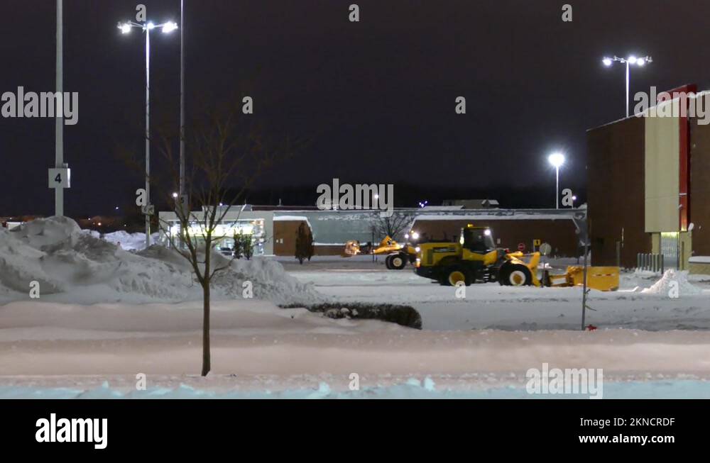 Montreal bus stm Stock Videos & Footage - HD and 4K Video Clips - Alamy