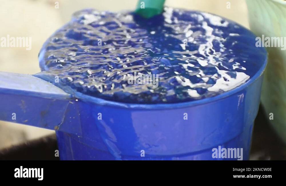 Dipper rain Stock Videos & Footage - HD and 4K Video Clips - Alamy