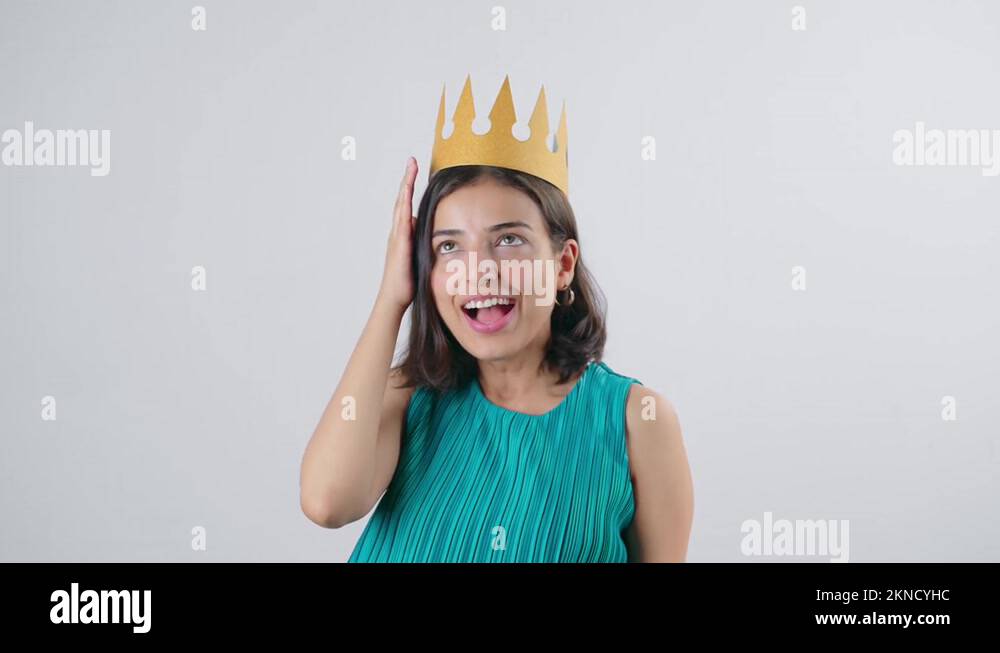 Woman wearing crown Stock Videos & Footage - HD and 4K Video Clips - Alamy