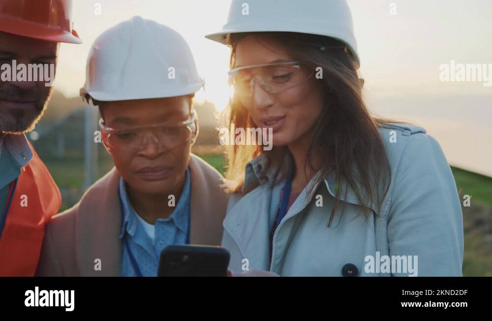 Using safety helmets Stock Videos & Footage - HD and 4K Video Clips - Alamy