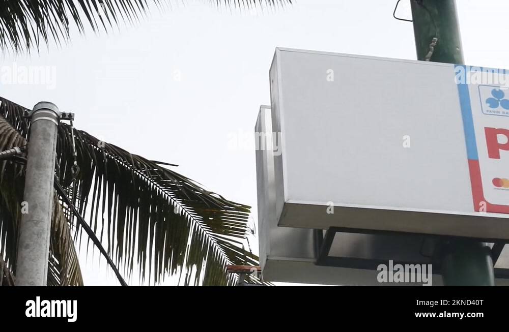 Roadside bank Stock Videos & Footage - HD and 4K Video Clips - Alamy