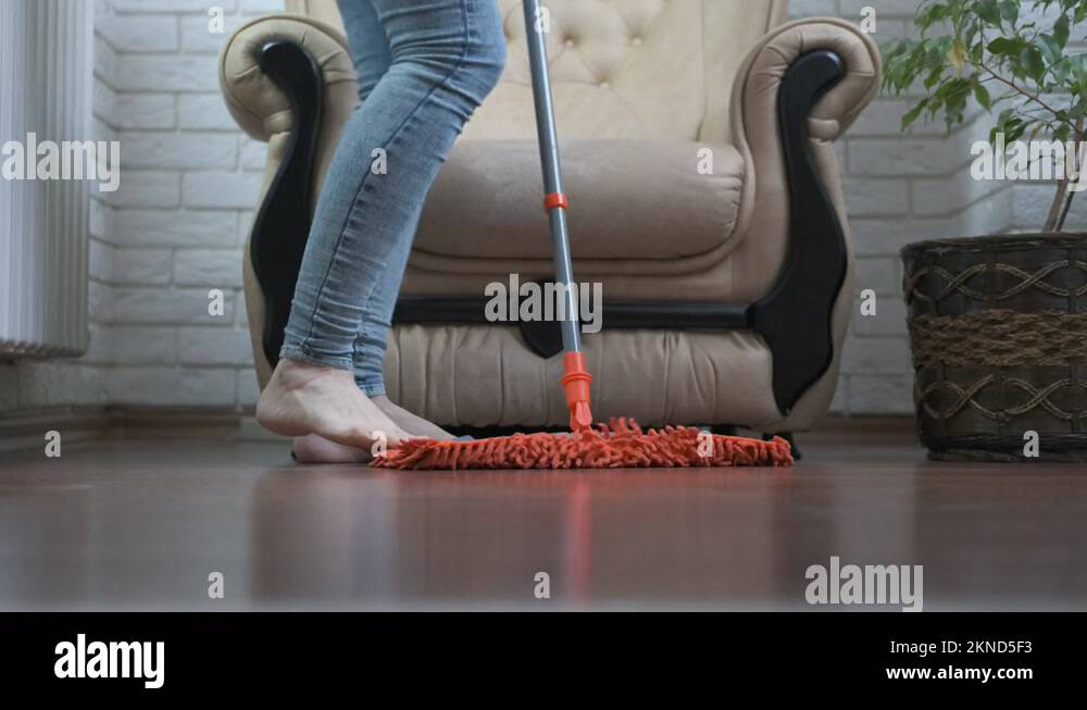How to use a mop Stock Videos & Footage - HD and 4K Video Clips - Alamy