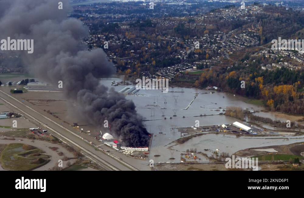 Burning caravan Stock Videos & Footage - HD and 4K Video Clips - Alamy