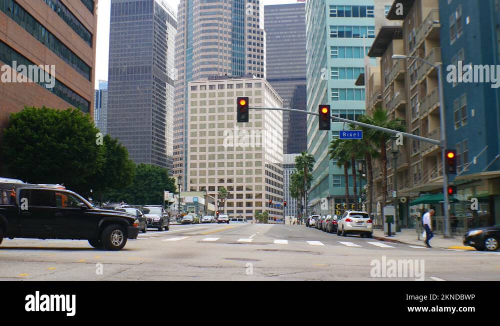 Tall traffic light Stock Videos & Footage - HD and 4K Video Clips - Alamy