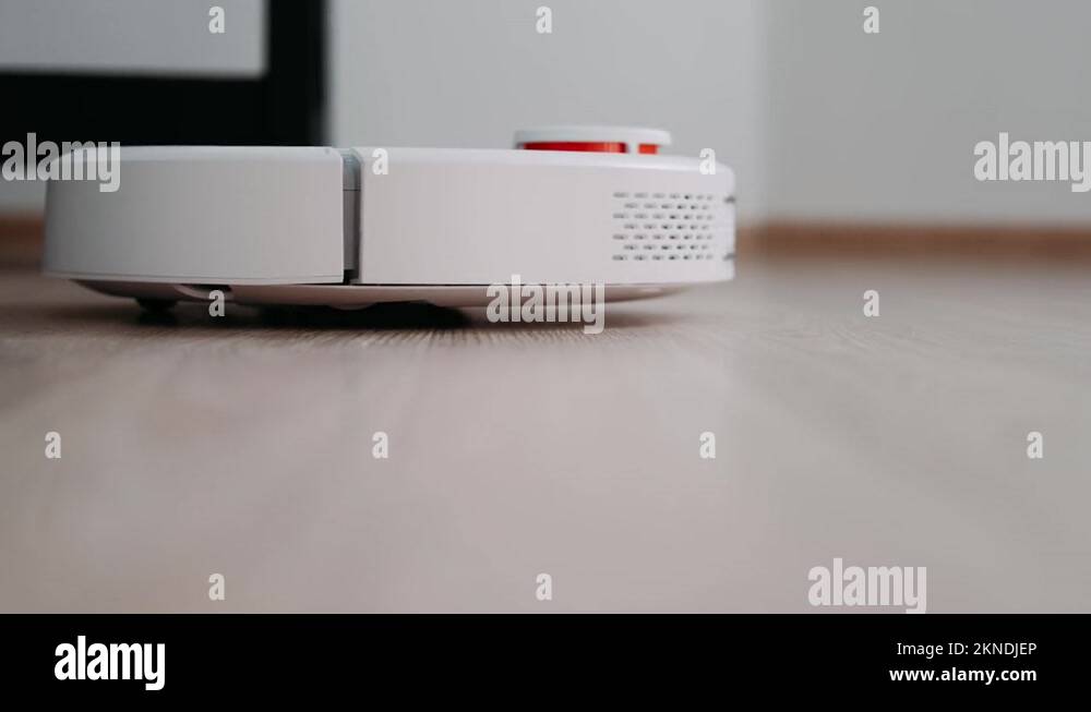 Robot cleaning house Stock Videos & Footage - HD and 4K Video Clips - Alamy