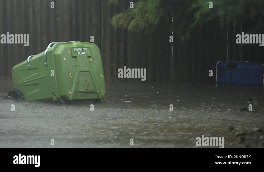 Floating trash Stock Videos & Footage - HD and 4K Video Clips - Alamy