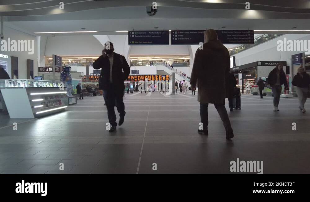 Birmingham new street station concourse Stock Videos & Footage - HD and ...