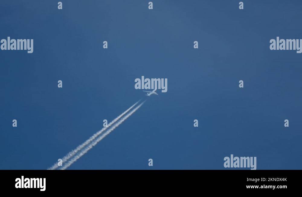 Sky high trail Stock Videos & Footage - HD and 4K Video Clips - Alamy