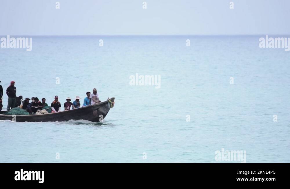 Vessel overflowing Stock Videos & Footage - HD and 4K Video Clips - Alamy