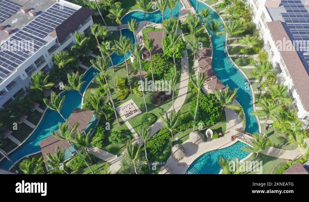 Luxury palm Stock Videos & Footage - HD and 4K Video Clips - Alamy