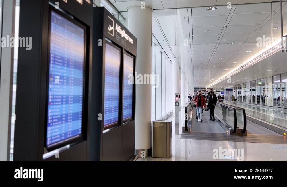 Airport flight display Stock Videos & Footage - HD and 4K Video Clips ...