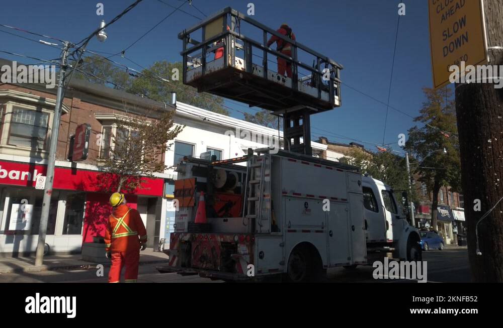 Overhead tram wire Stock Videos & Footage - HD and 4K Video Clips - Alamy