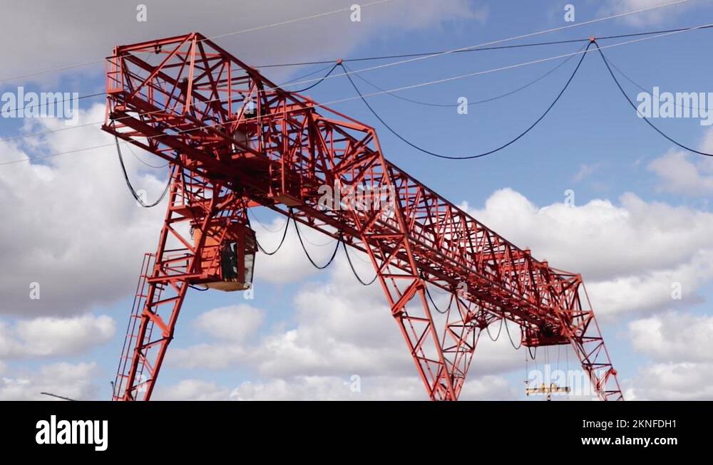 Overhead heavy lift crane container Stock Videos & Footage - HD and 4K ...