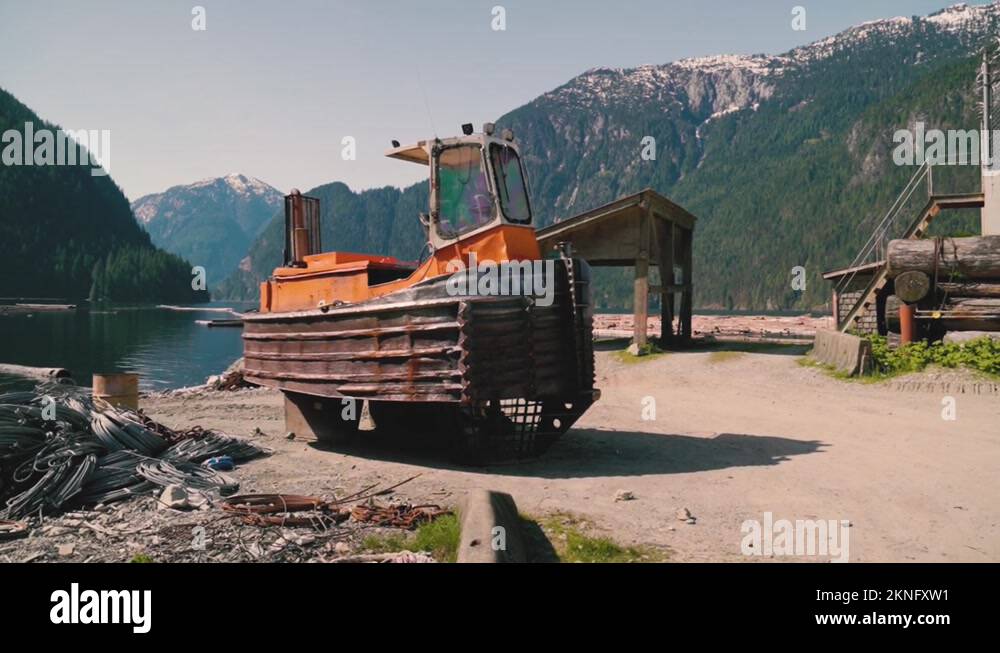 Logging boat Stock Videos & Footage - HD and 4K Video Clips - Alamy