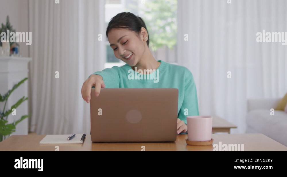 Log out of computer Stock Videos & Footage - HD and 4K Video Clips - Alamy