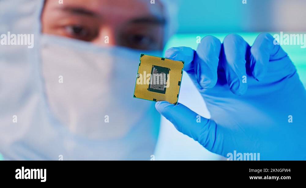 Microchip engineer Stock Videos & Footage - HD and 4K Video Clips - Alamy