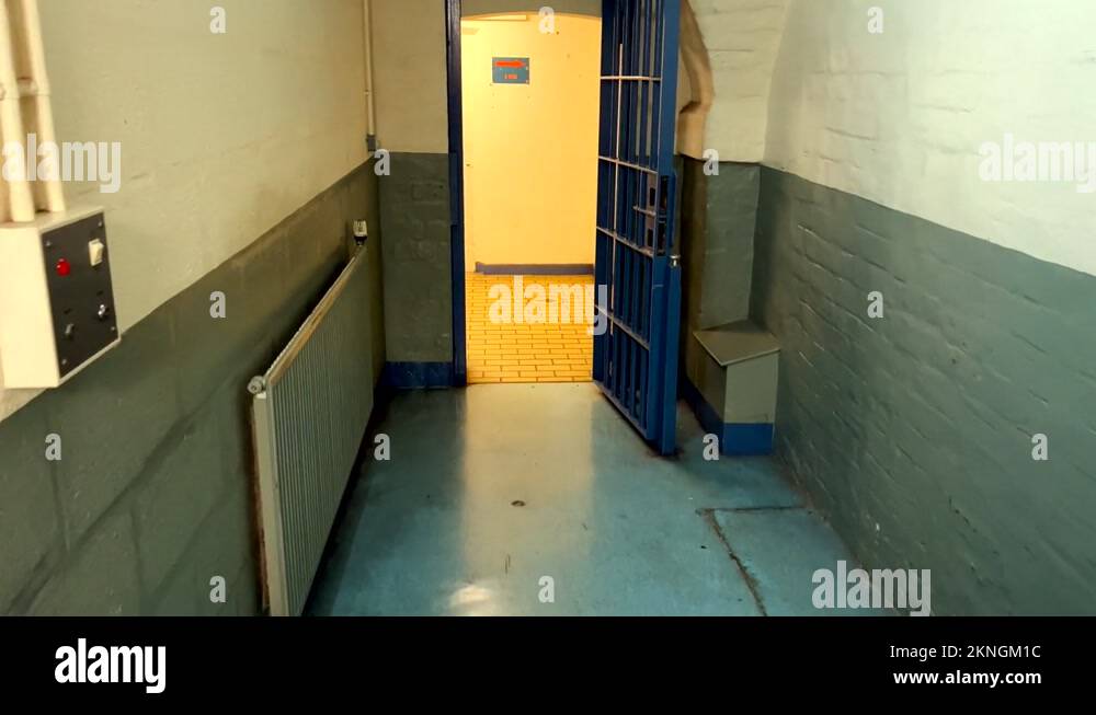 Shrewsbury Prison, Cells And Wing.Prisoners Doing Time, inmates.UK ...