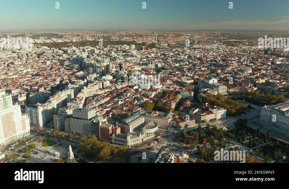 Busy tourist attractions Stock Videos & Footage - HD and 4K Video Clips ...