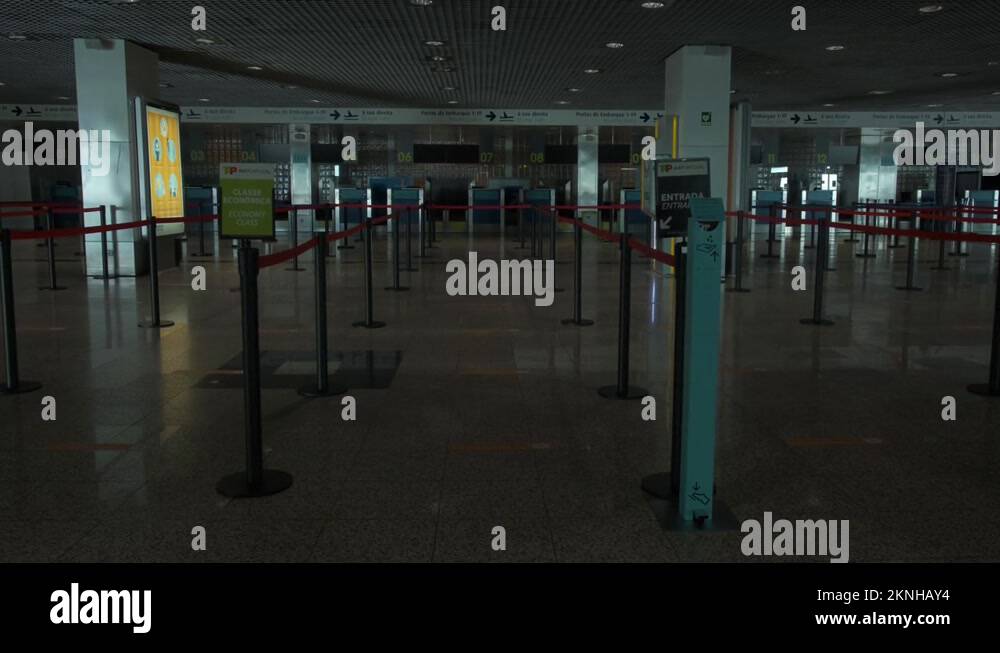 Baggage counters Stock Videos & Footage - HD and 4K Video Clips - Alamy