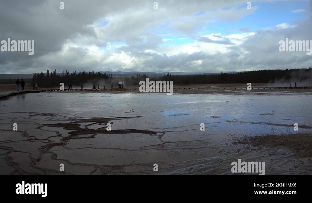 Yellowstone national park usa grand prismatic spring Stock Videos ...