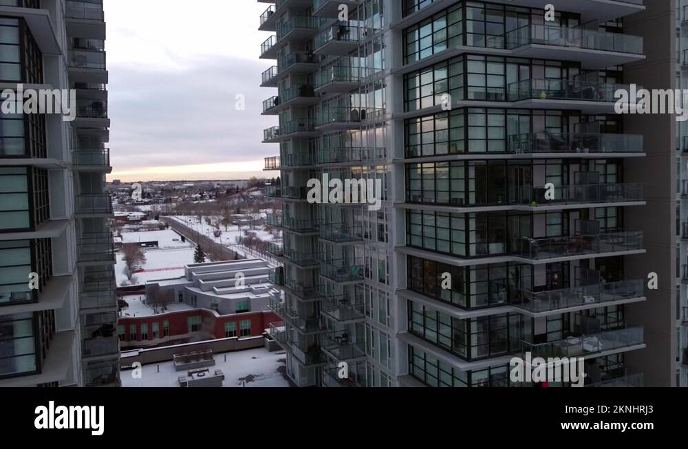 Calgary skyscraper Stock Videos & Footage - HD and 4K Video Clips - Alamy