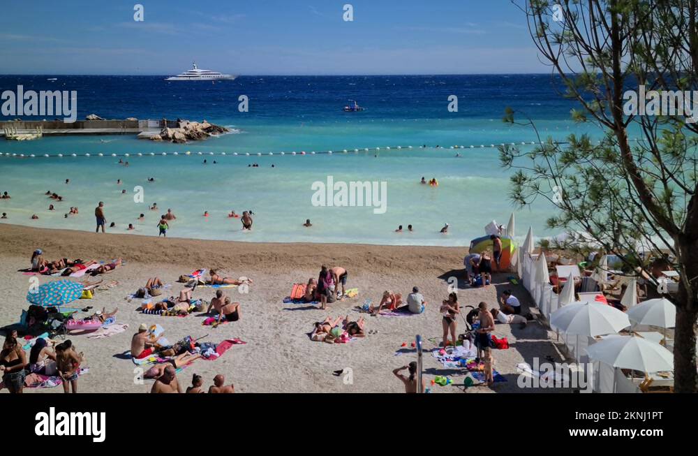 Swimmers bathing Stock Videos & Footage - HD and 4K Video Clips - Alamy