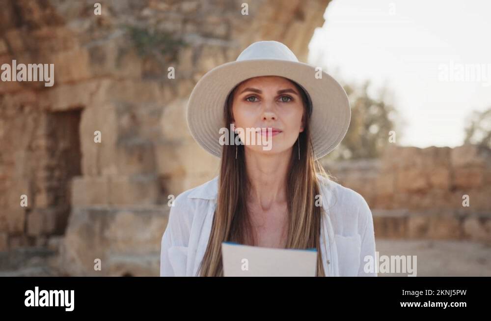 Archaeologist hat Stock Videos & Footage - HD and 4K Video Clips - Alamy