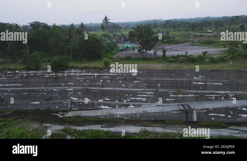 Mount dam Stock Videos & Footage - HD and 4K Video Clips - Alamy