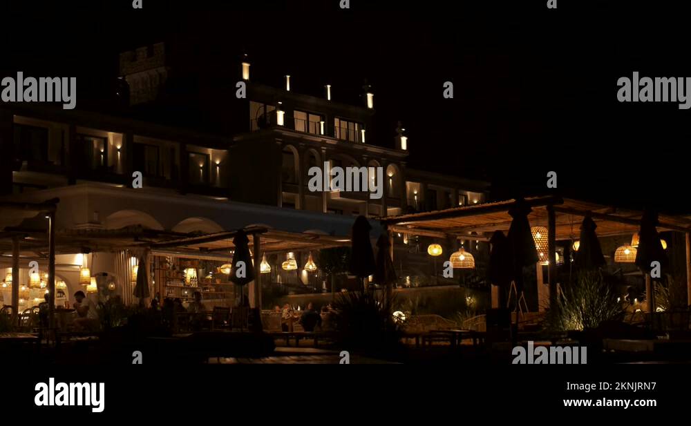 Night restaurant Stock Videos & Footage - HD and 4K Video Clips - Alamy