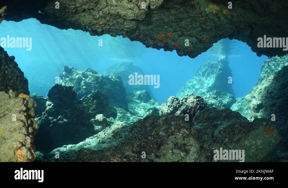 sun ray beams underwater cave light scenery scuba divers to see ...