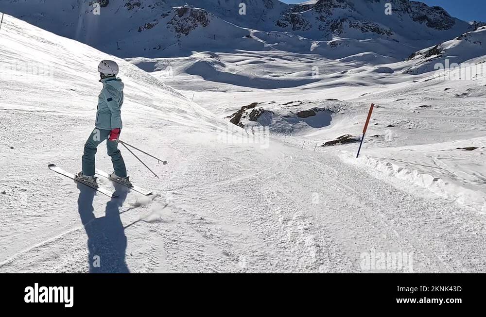 Women skiing alps Stock Videos & Footage - HD and 4K Video Clips - Alamy