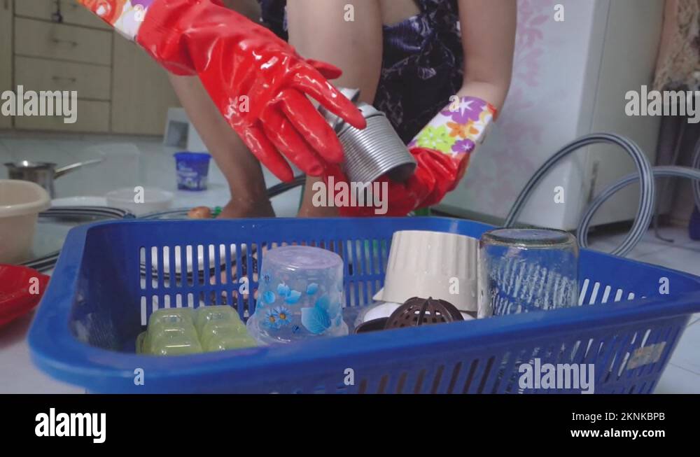 Female washing Stock Videos & Footage - HD and 4K Video Clips - Alamy