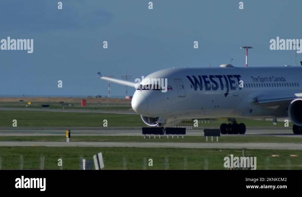 Boeing 787 front Stock Videos & Footage - HD and 4K Video Clips - Alamy