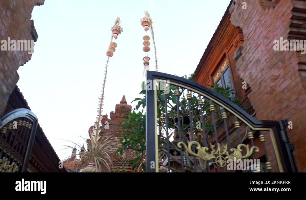 Bali gate temple Stock Videos & Footage - HD and 4K Video Clips - Alamy