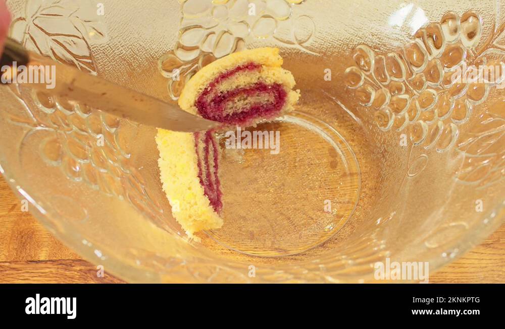 Jelly trifle Stock Videos & Footage - HD and 4K Video Clips - Alamy