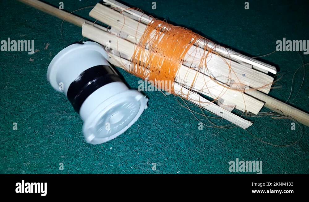 Kites and spool Stock Videos & Footage - HD and 4K Video Clips - Alamy