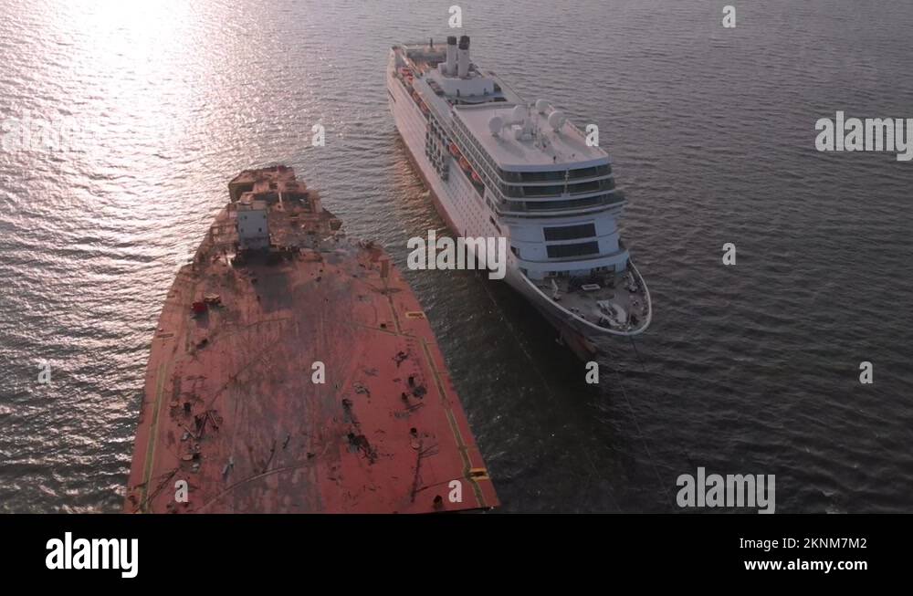 Cruise ship scrap Stock Videos & Footage - HD and 4K Video Clips - Alamy