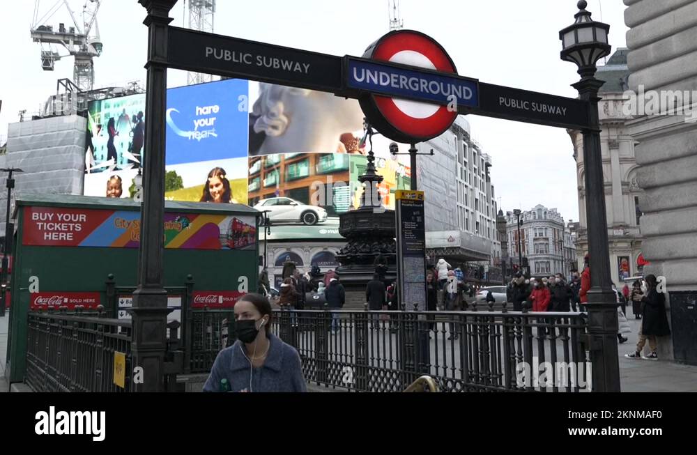 Famous billboards Stock Videos & Footage - HD and 4K Video Clips - Alamy